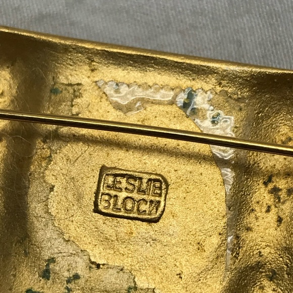 Jewelry | Vintage Leslie Block Gold Tone Pin Brooch | Poshmark